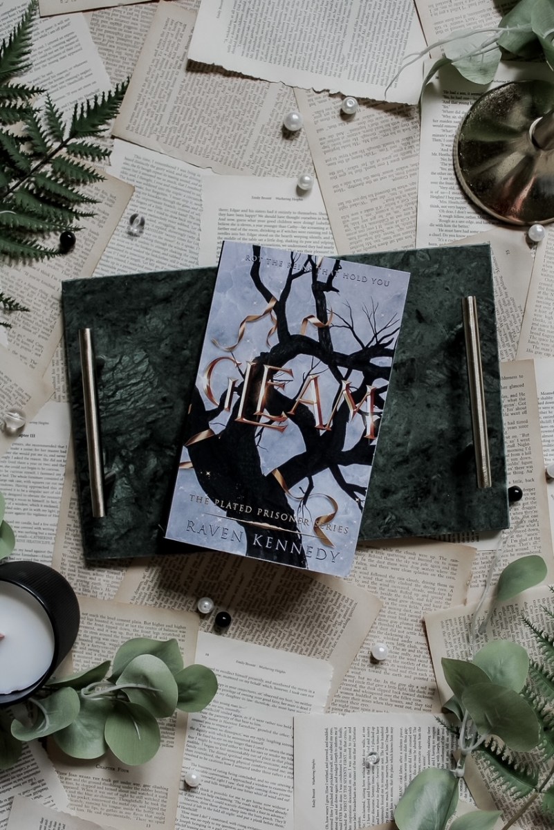 Book Review: Gleam by Raven Kennedy – forests and fiction
