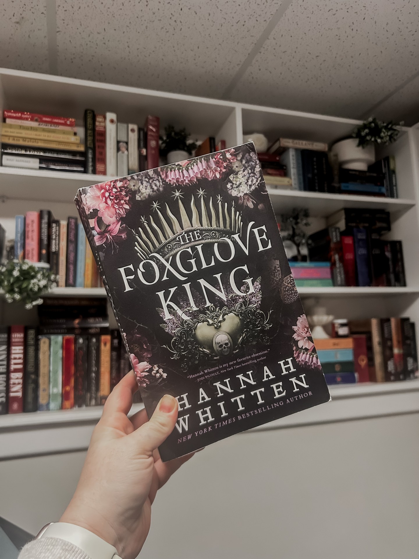 Book Review: The Foxglove King by Hannah Whitten – forests and fiction